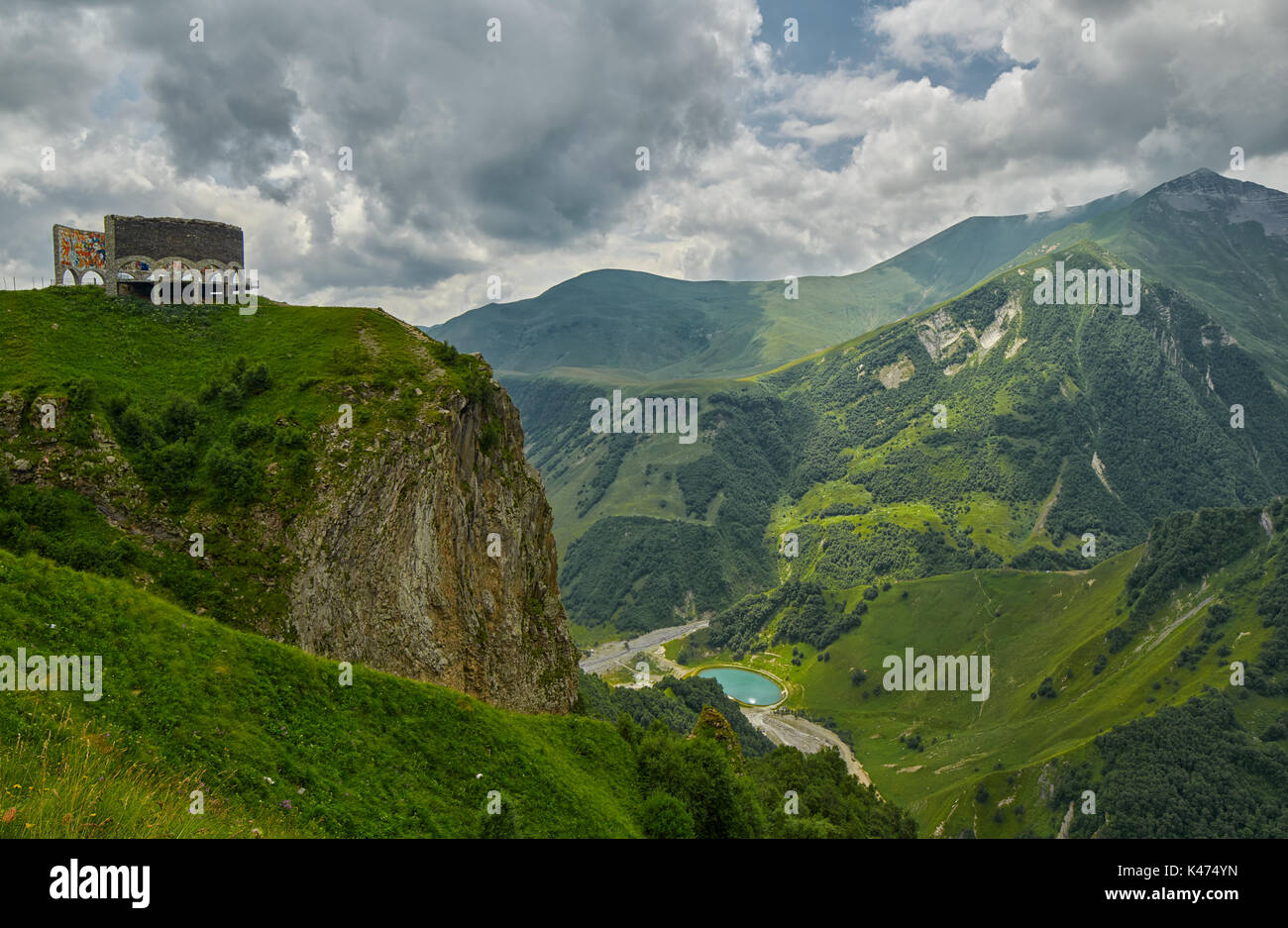 Georgian Military Road and Georgia-Russia Frendship Monument Hi-Res ...