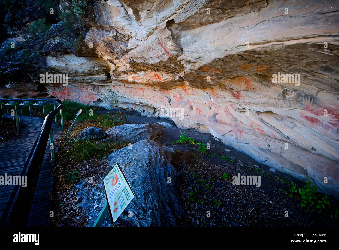 Aboriginal Art Gallery Mt Moffatt National Park Stock Photo - Alamy
