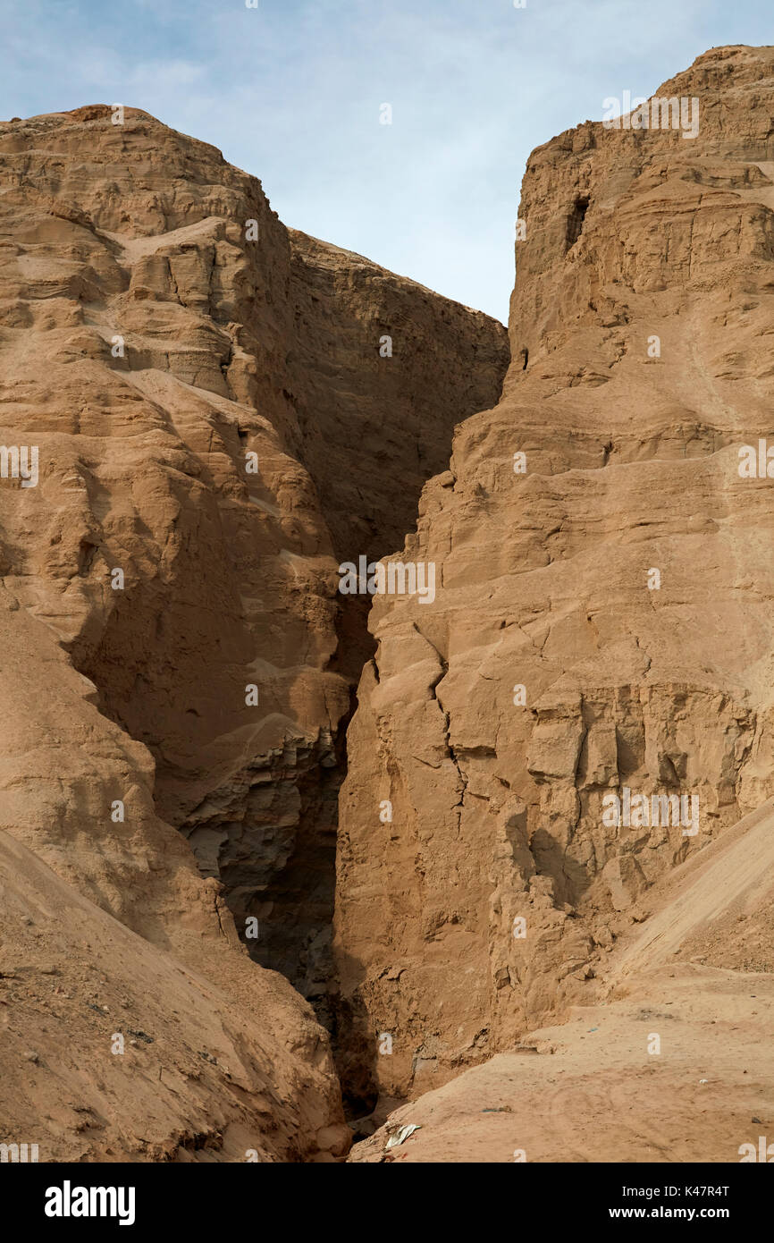 Earthquake fault line High Resolution Stock Photography and Images - Alamy