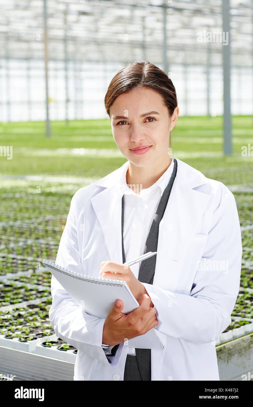 Agronomist greenhouse hi-res stock photography and images - Alamy