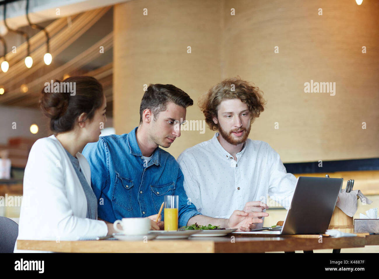 Joint teamwork hi-res stock photography and images - Alamy