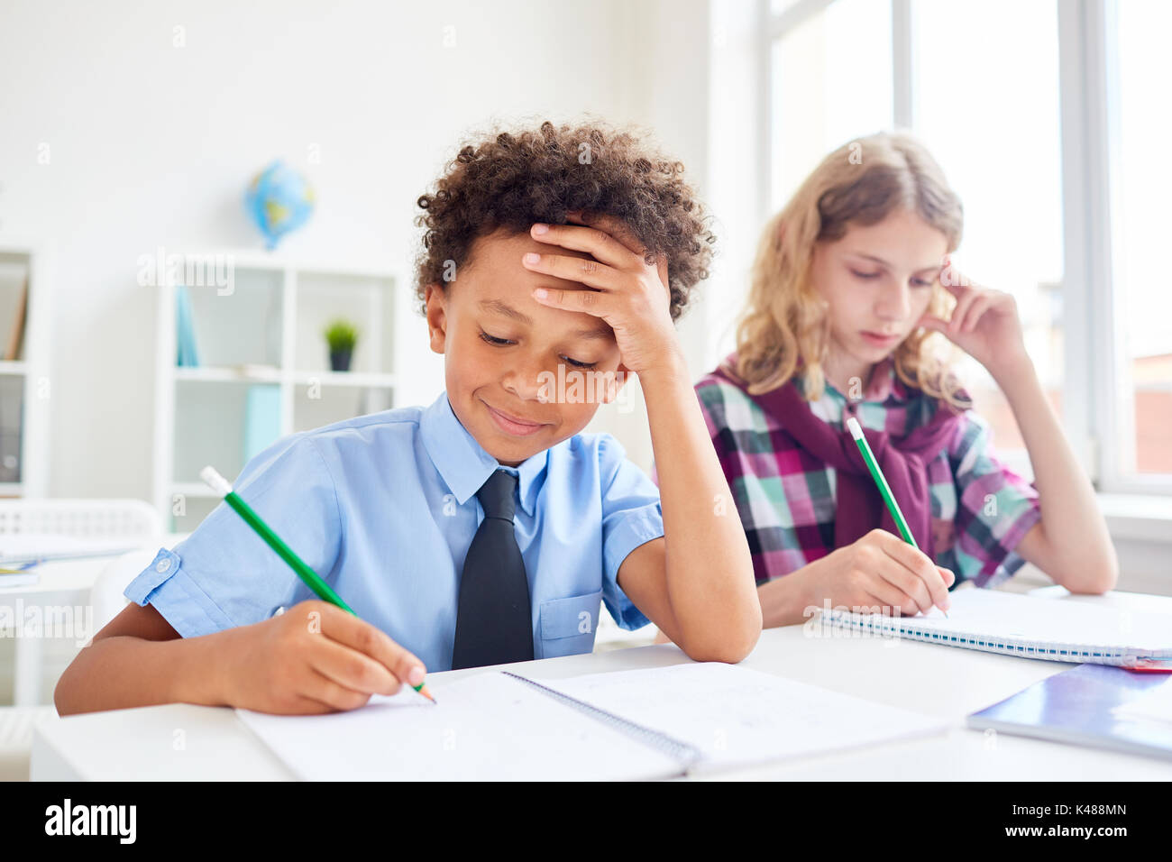 Little schoolboys back hi-res stock photography and images - Alamy