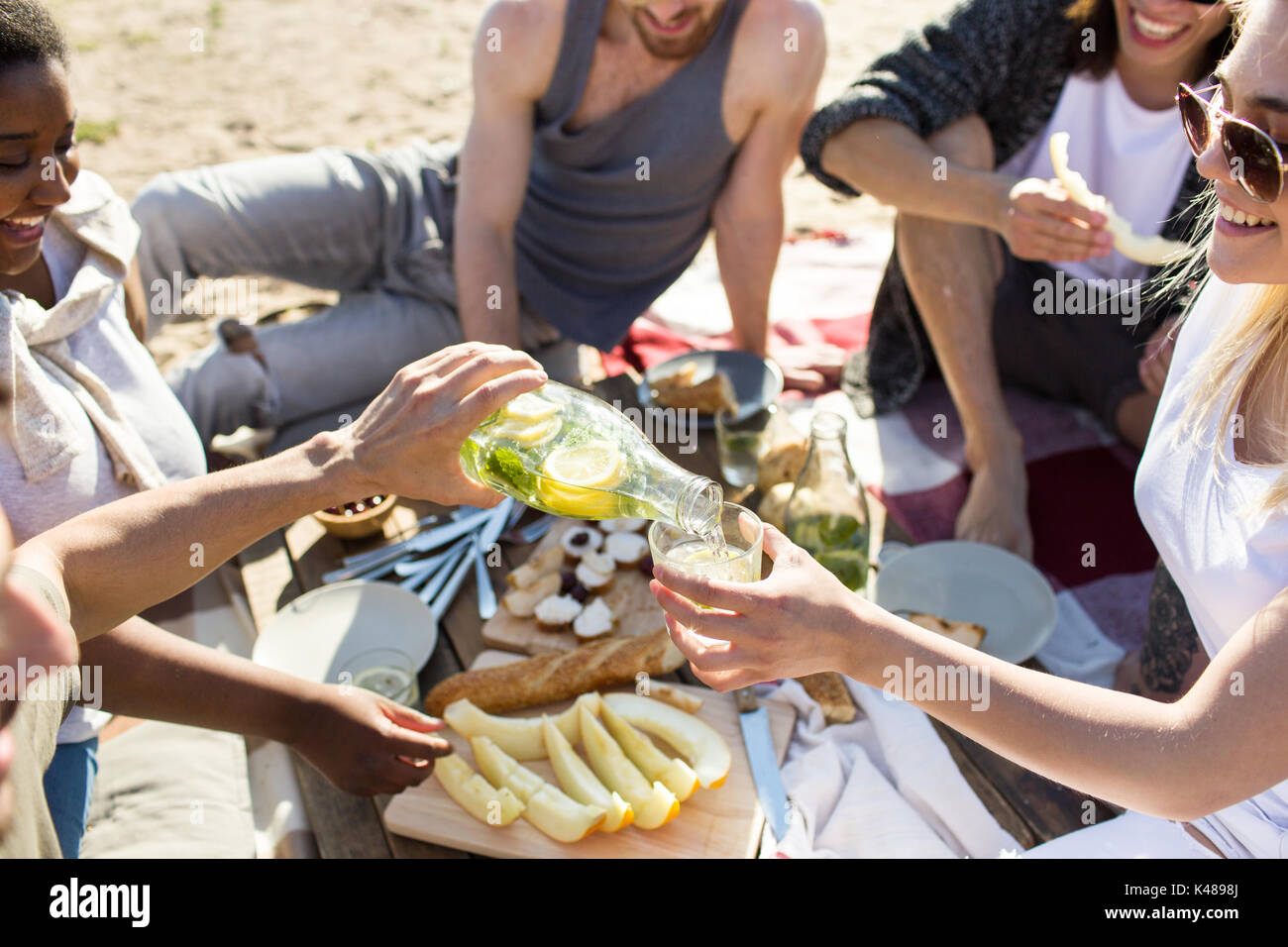 Human gathering hi-res stock photography and images - Alamy