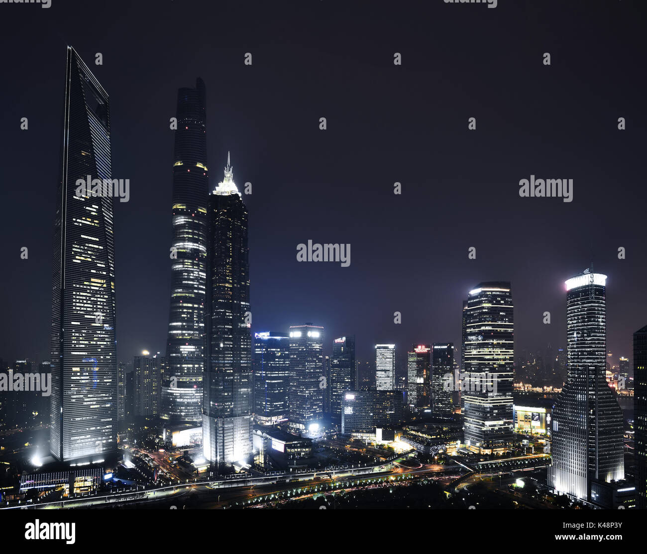 Skyscrapers and shanghai cbd hi-res stock photography and images - Alamy