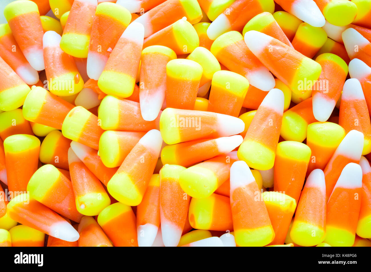 Pile of candy corn hi-res stock photography and images - Alamy