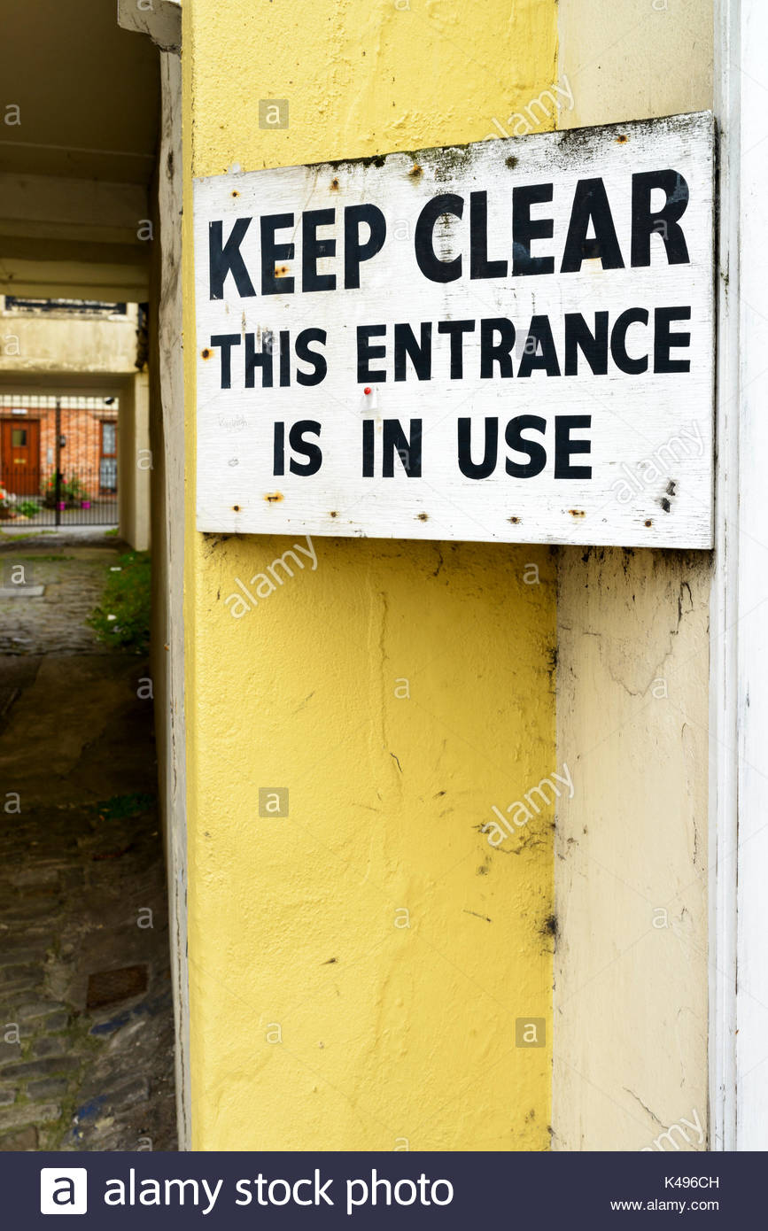 Keep Clear Sign High Resolution Stock Photography and Images - Alamy