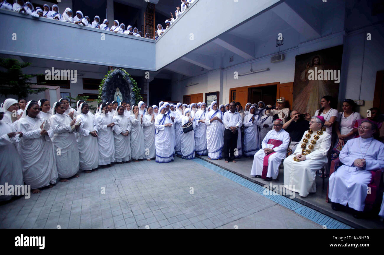 Catholic priests india hi-res stock photography and images - Alamy