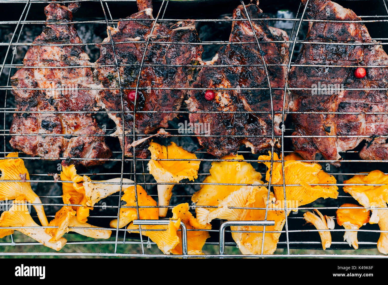 Overhead grill hi-res stock photography and images - Alamy