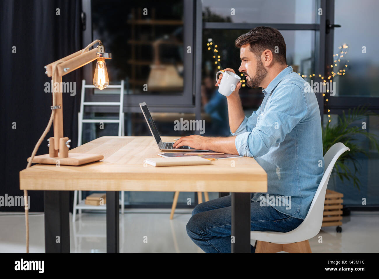 Successful technology hi-res stock photography and images - Alamy
