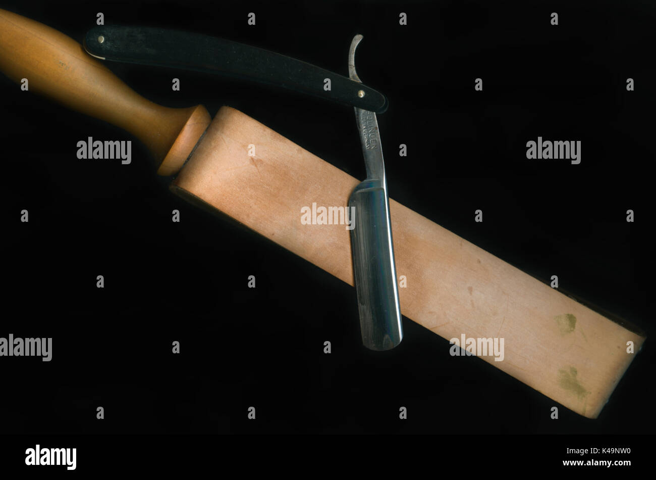 Sharpen razor hi-res stock photography and images - Alamy