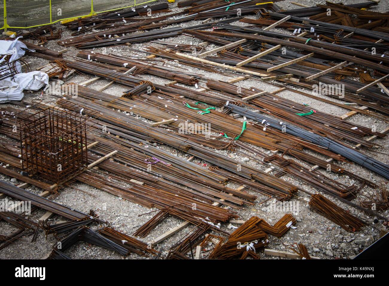 Construction of the Watermark Showcase Cinema in Southampton. Piles of ...