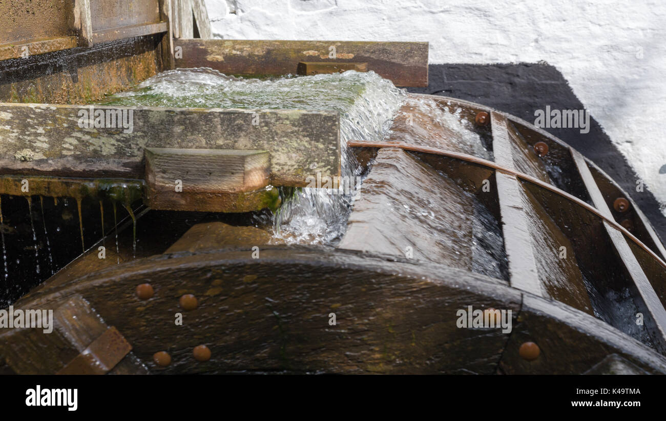 Overshot waterwheel hi-res stock photography and images - Alamy