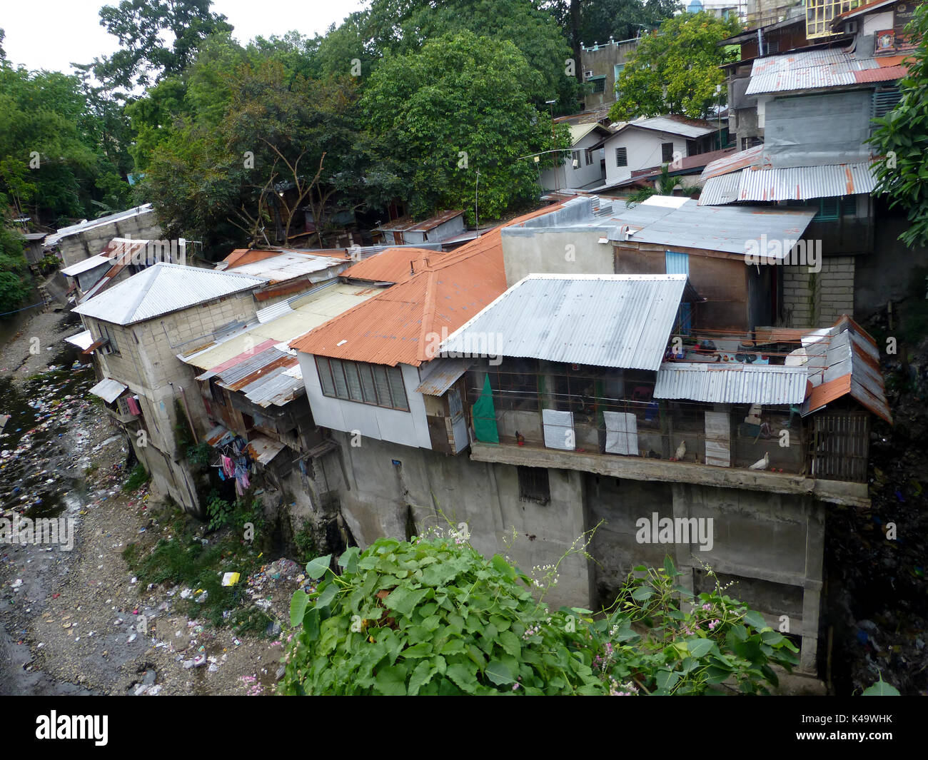 Philippines poverty hi-res stock photography and images - Alamy