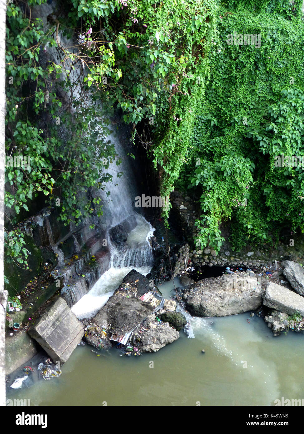 Dirty rivers in the philippines hi-res stock photography and images - Alamy