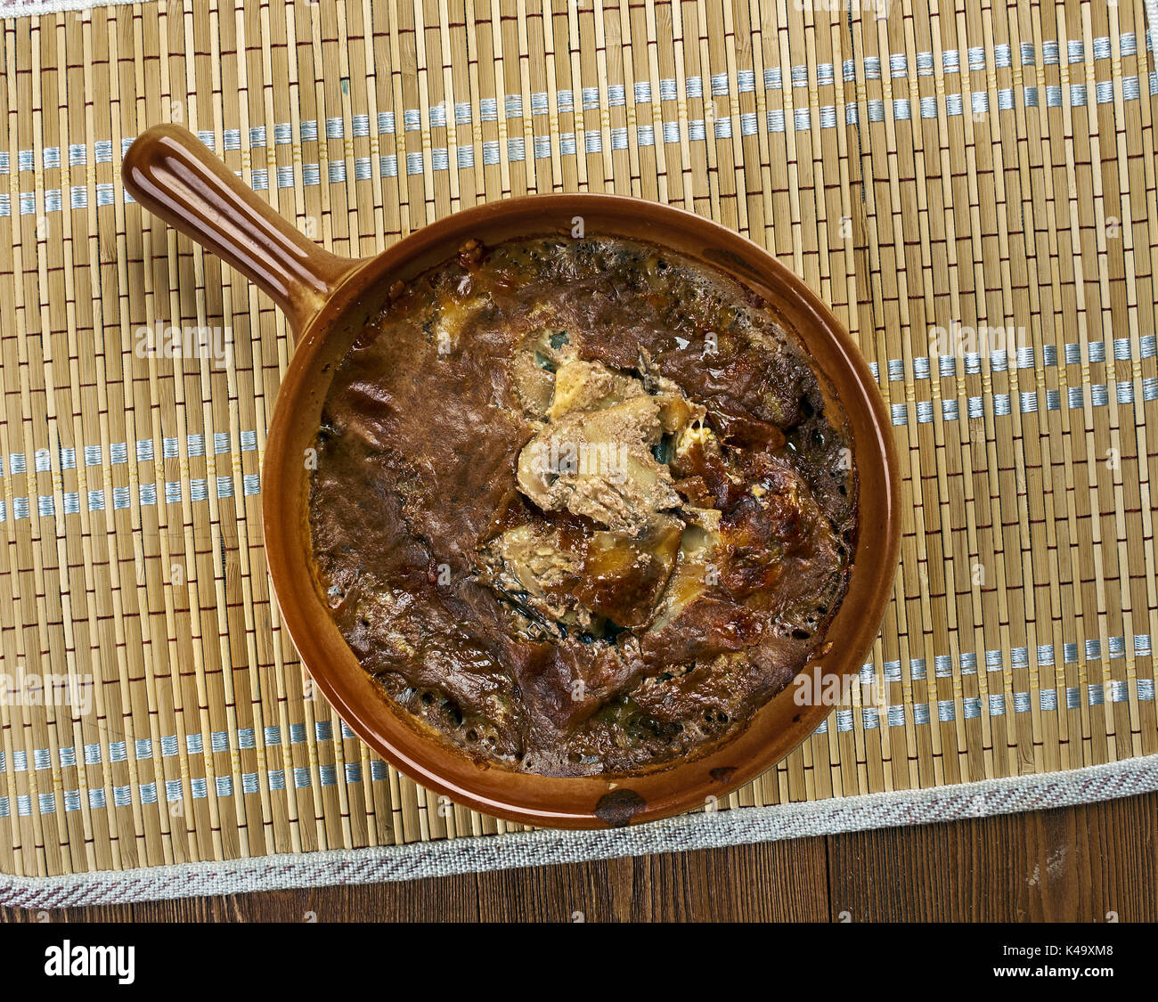 Guvechte mantar - Turkish gyuvech with mushrooms Stock Photo - Alamy