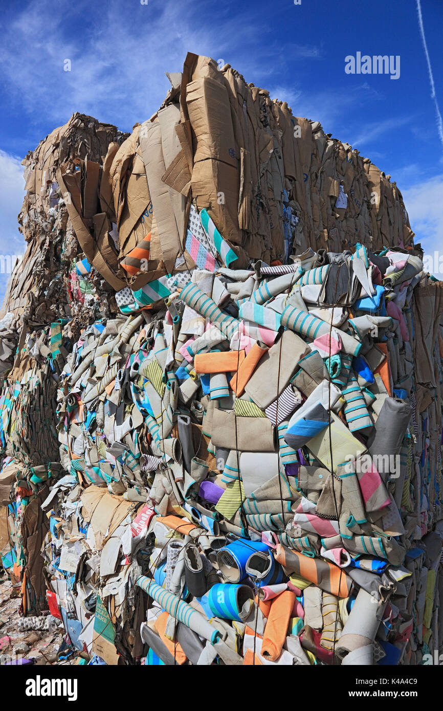 Bales waste paper waste recycling hi-res stock photography and images ...