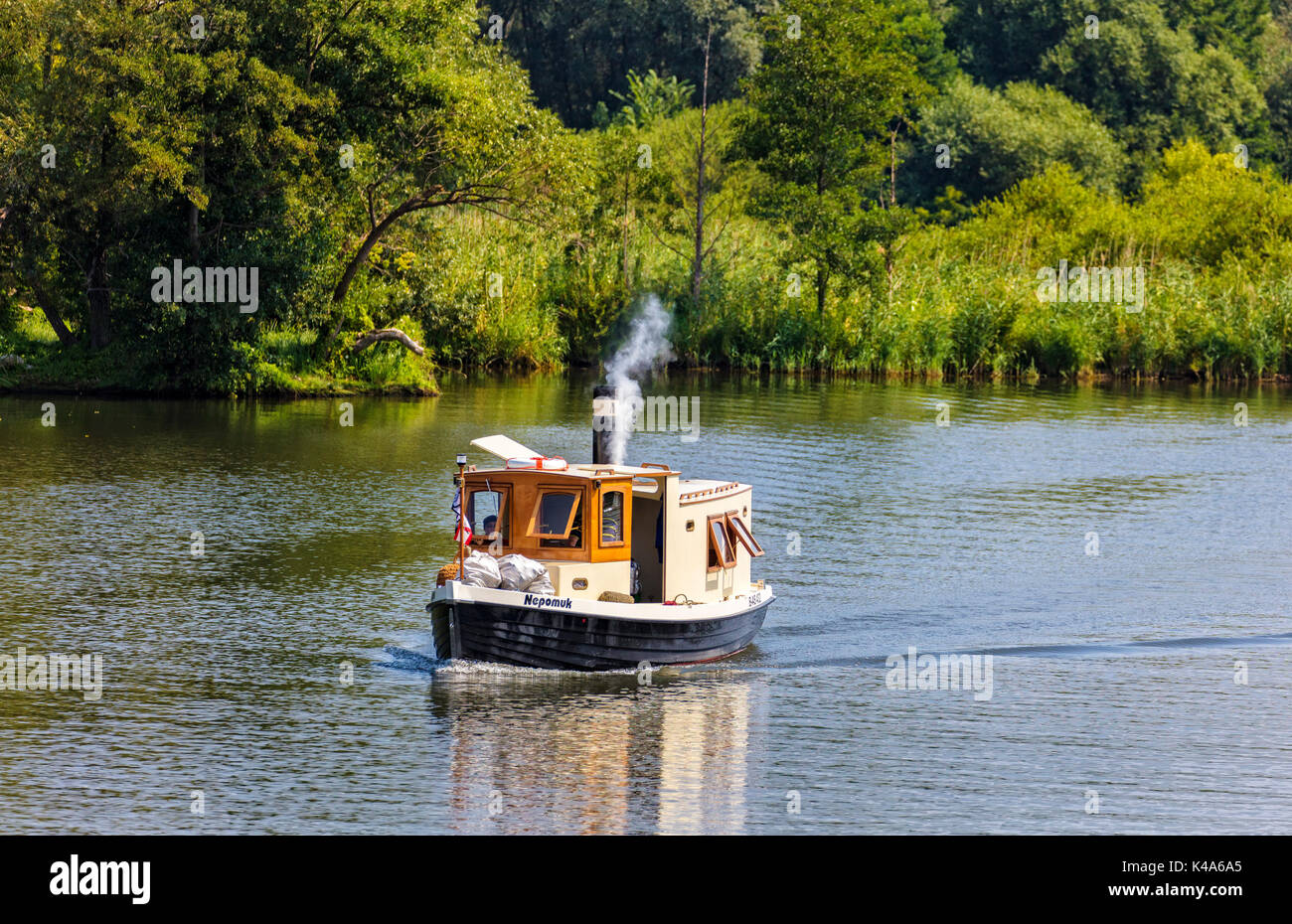 Retro schiff hi-res stock photography and images - Alamy