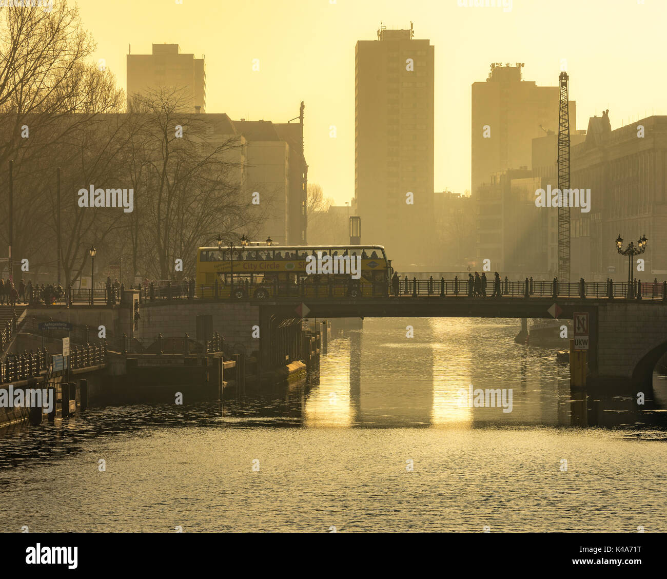 Bright smog hi-res stock photography and images - Alamy