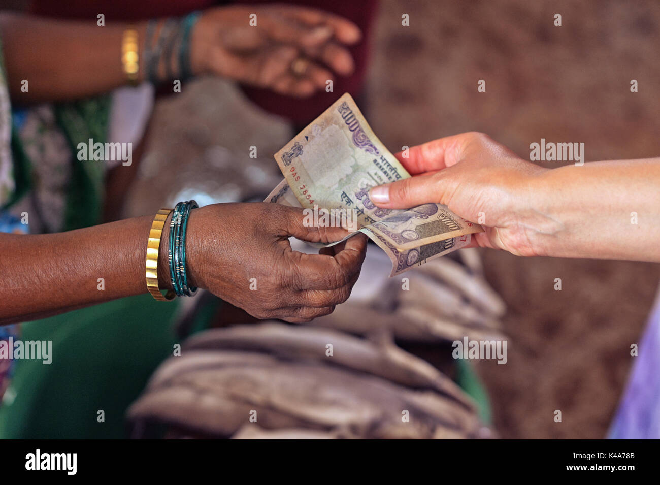 Exchanging money hi-res stock photography and images - Alamy