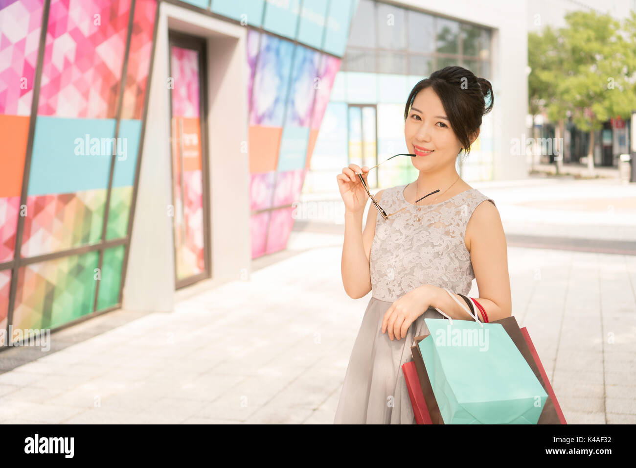 shopping asian girl Stock Photo - Alamy
