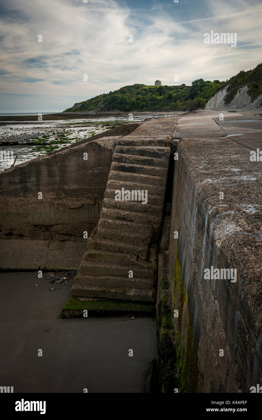 Warren beach folkestone hi-res stock photography and images - Alamy
