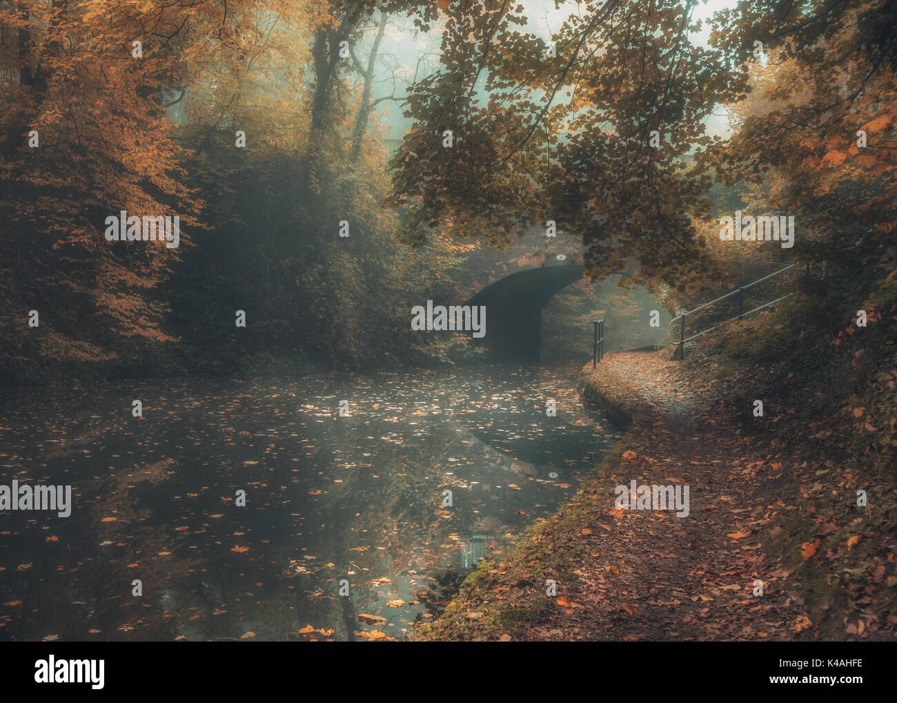 Birmingham mist uk city hi-res stock photography and images - Alamy