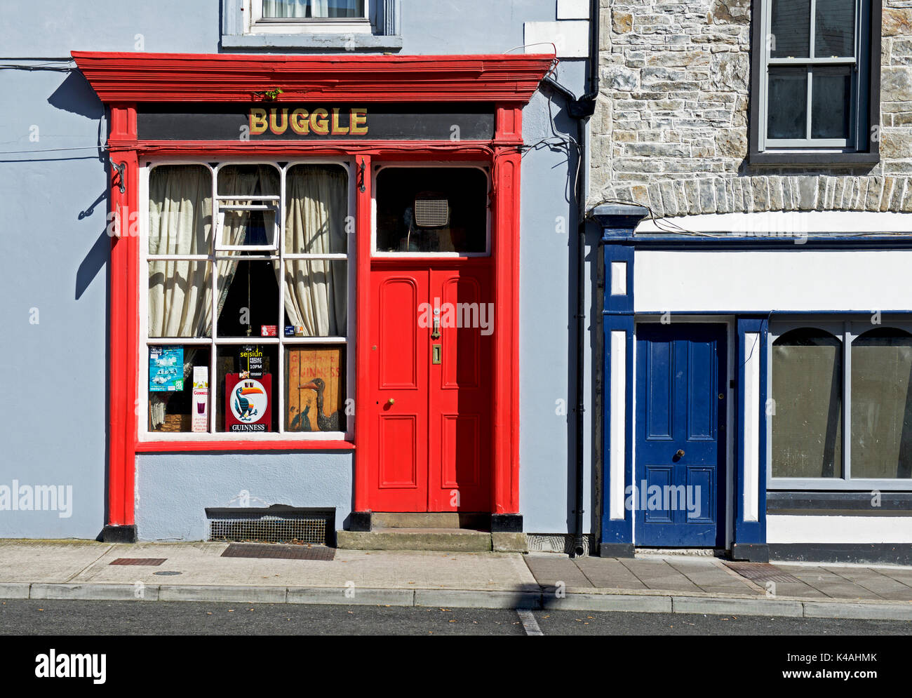 Buggle hi-res stock photography and images - Alamy