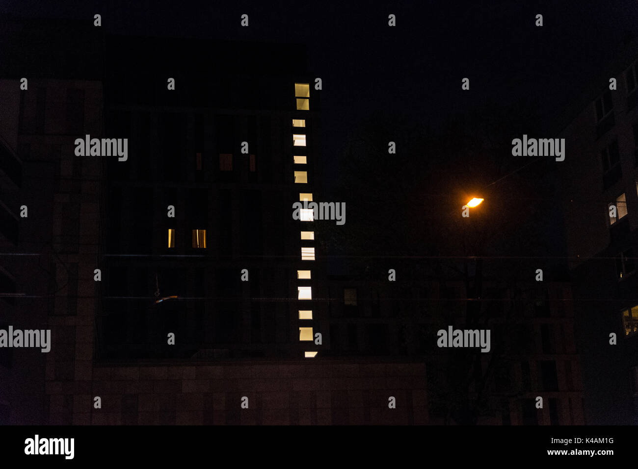 Lighted windows hi-res stock photography and images - Alamy