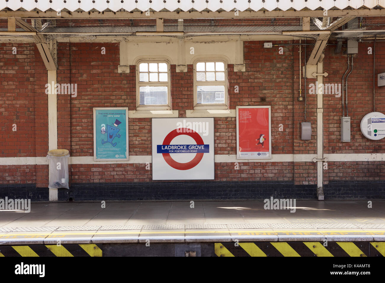 Ladbroke grove underground station hi-res stock photography and images ...