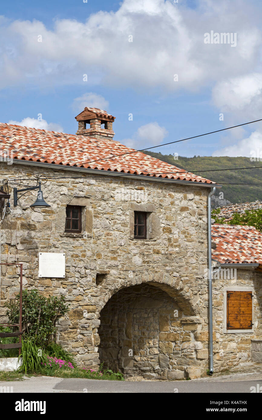 Idyllic City Gate In Roc In Istria Stock Photo - Alamy