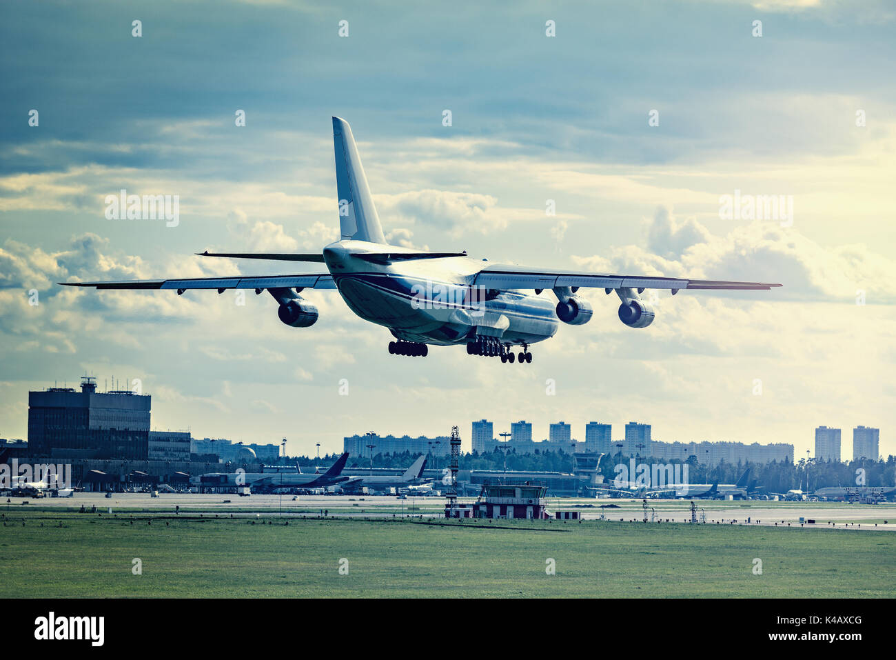 Cargo airliner hi-res stock photography and images - Alamy