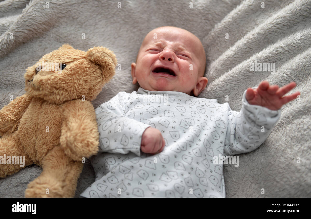 Crying baby babies hi-res stock photography and images - Alamy