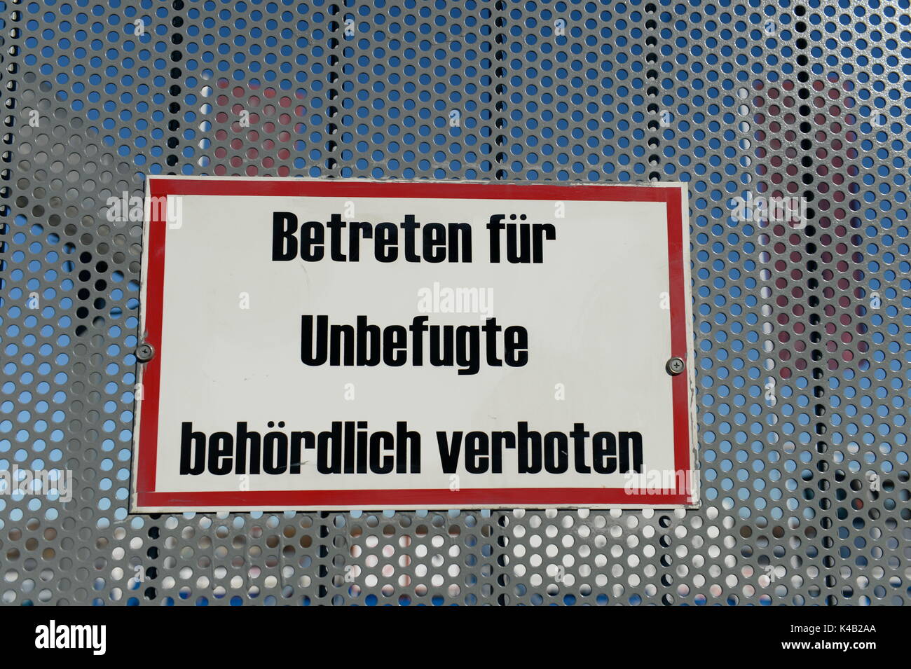 Prohibited Signs, Entering For Unauthorized Stock Photo - Alamy