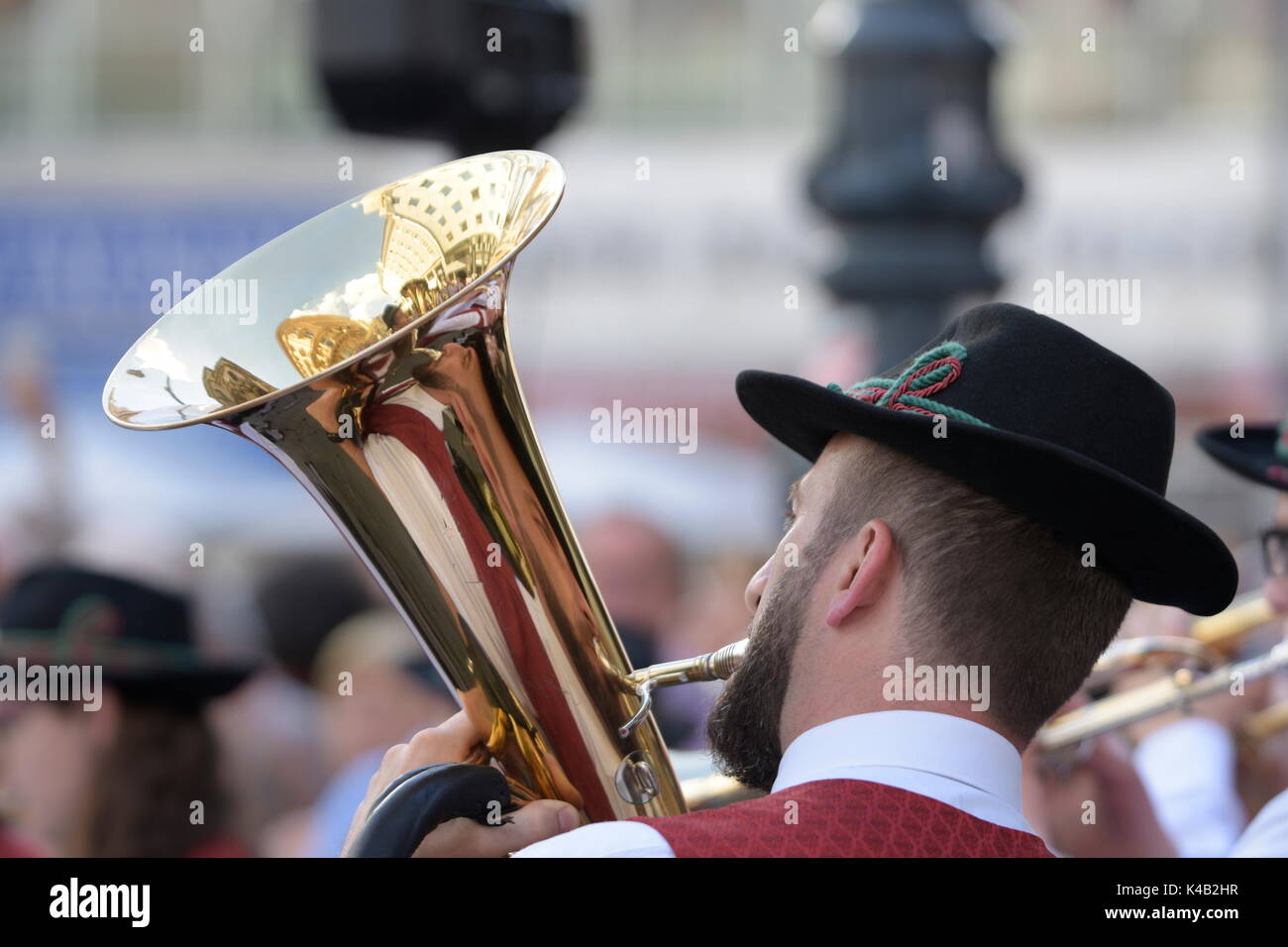 Blasinstrumente hi-res stock photography and images - Alamy