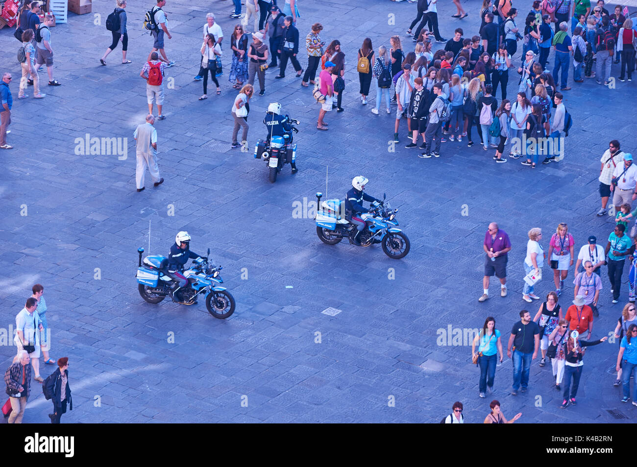 Italian police motorcycle hi-res stock photography and images - Alamy