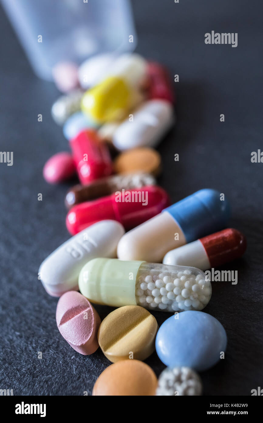 Horizontal sizes hi-res stock photography and images - Alamy