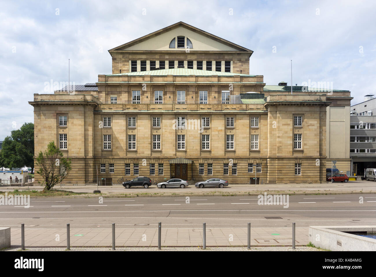Stuttgart performing arts hi-res stock photography and images - Alamy