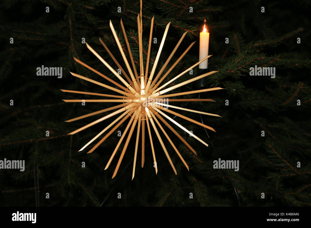 Strohstern hi-res stock photography and images - Alamy