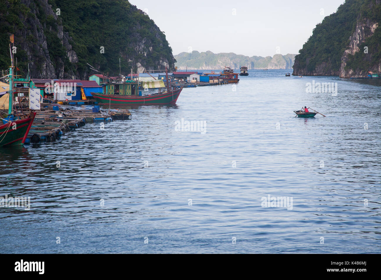 HAIPHONG, VIETNAM - AUGUST 2017: Floating village in Cat Ba islands ...