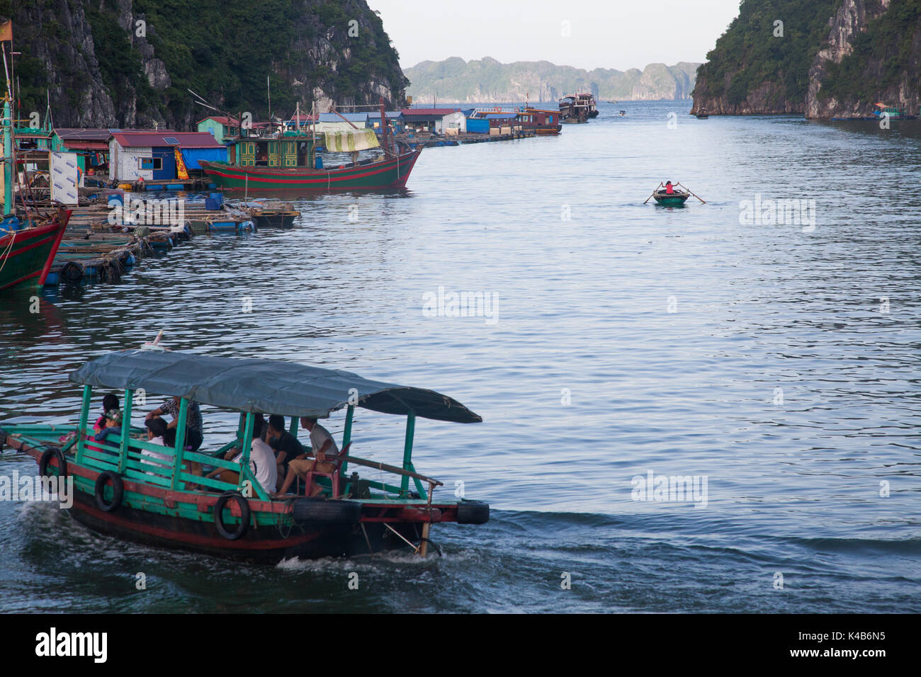 HAIPHONG, VIETNAM - AUGUST 2017: Floating village in Cat Ba islands ...