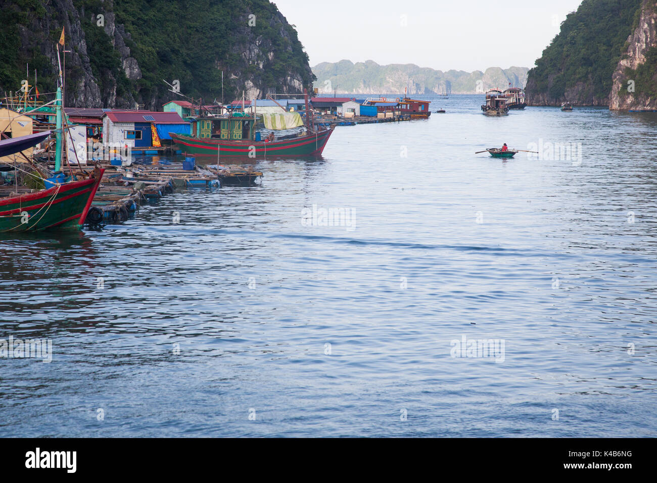 HAIPHONG, VIETNAM - AUGUST 2017: Floating village in Cat Ba islands ...