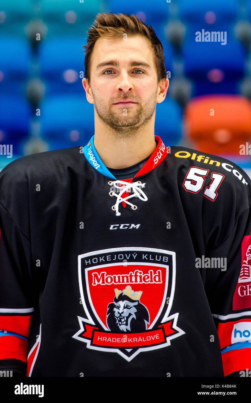 David mountfield hi-res stock photography and images - Alamy