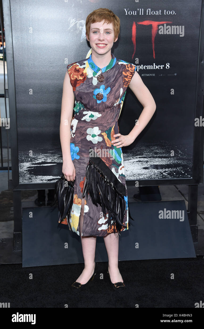 Sophia lillis hi-res stock photography and images - Alamy