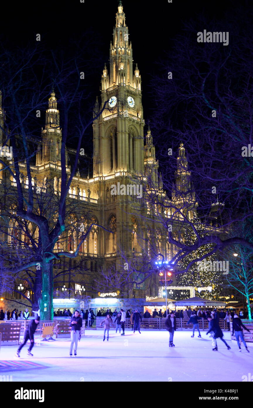 Rathausplatz ice skating rink by town hall hi-res stock photography and ...