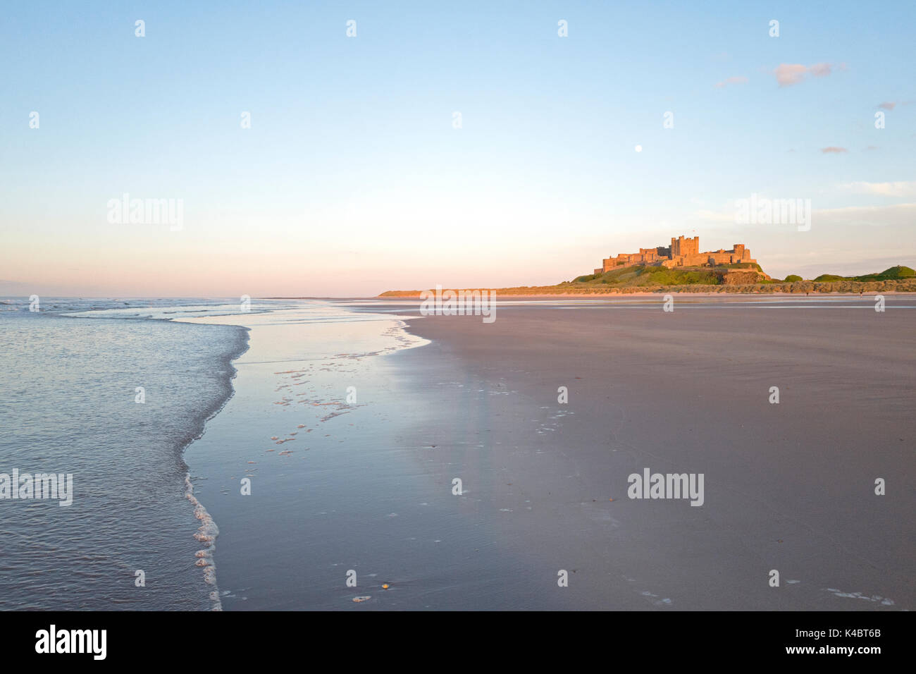 Full moon over castle hi-res stock photography and images - Alamy