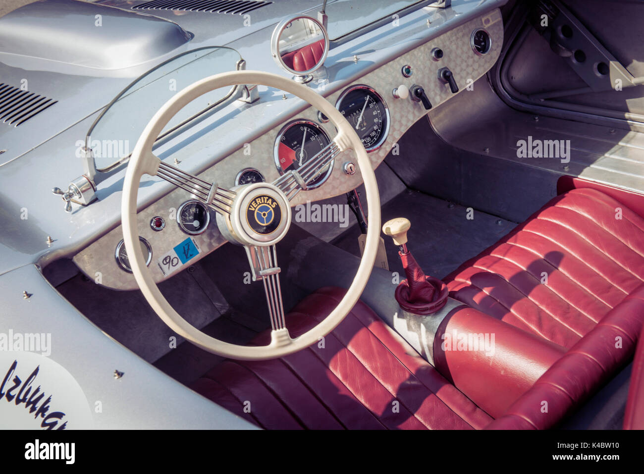 1950s car speedometer hi-res stock photography and images - Alamy