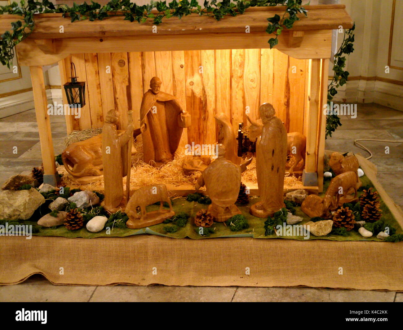Manger scene hi-res stock photography and images - Alamy