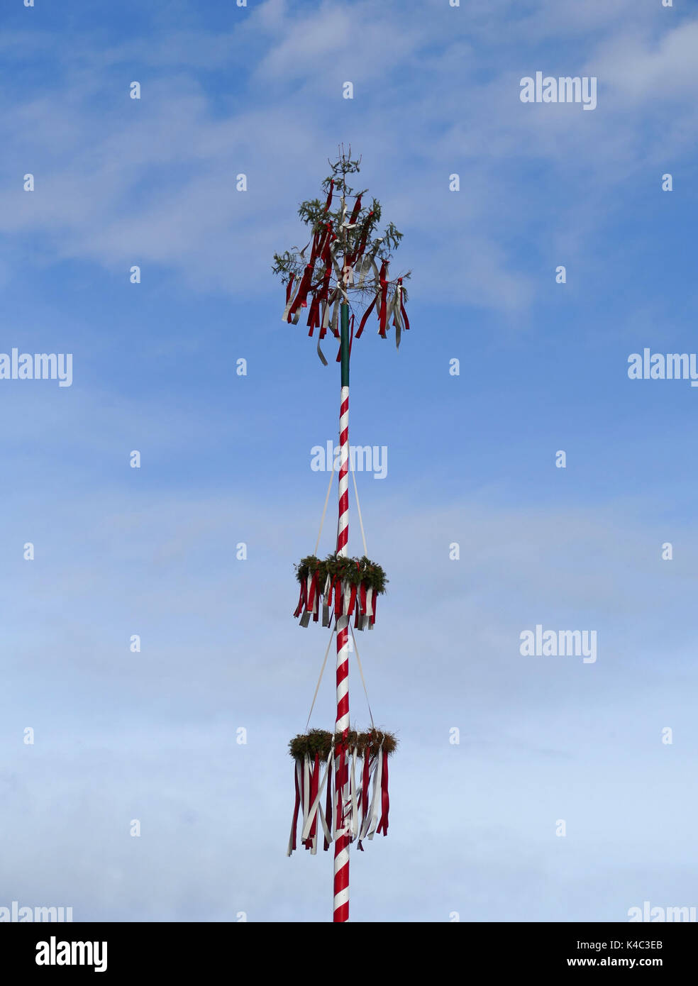 Red white and blue maypole hi-res stock photography and images - Alamy