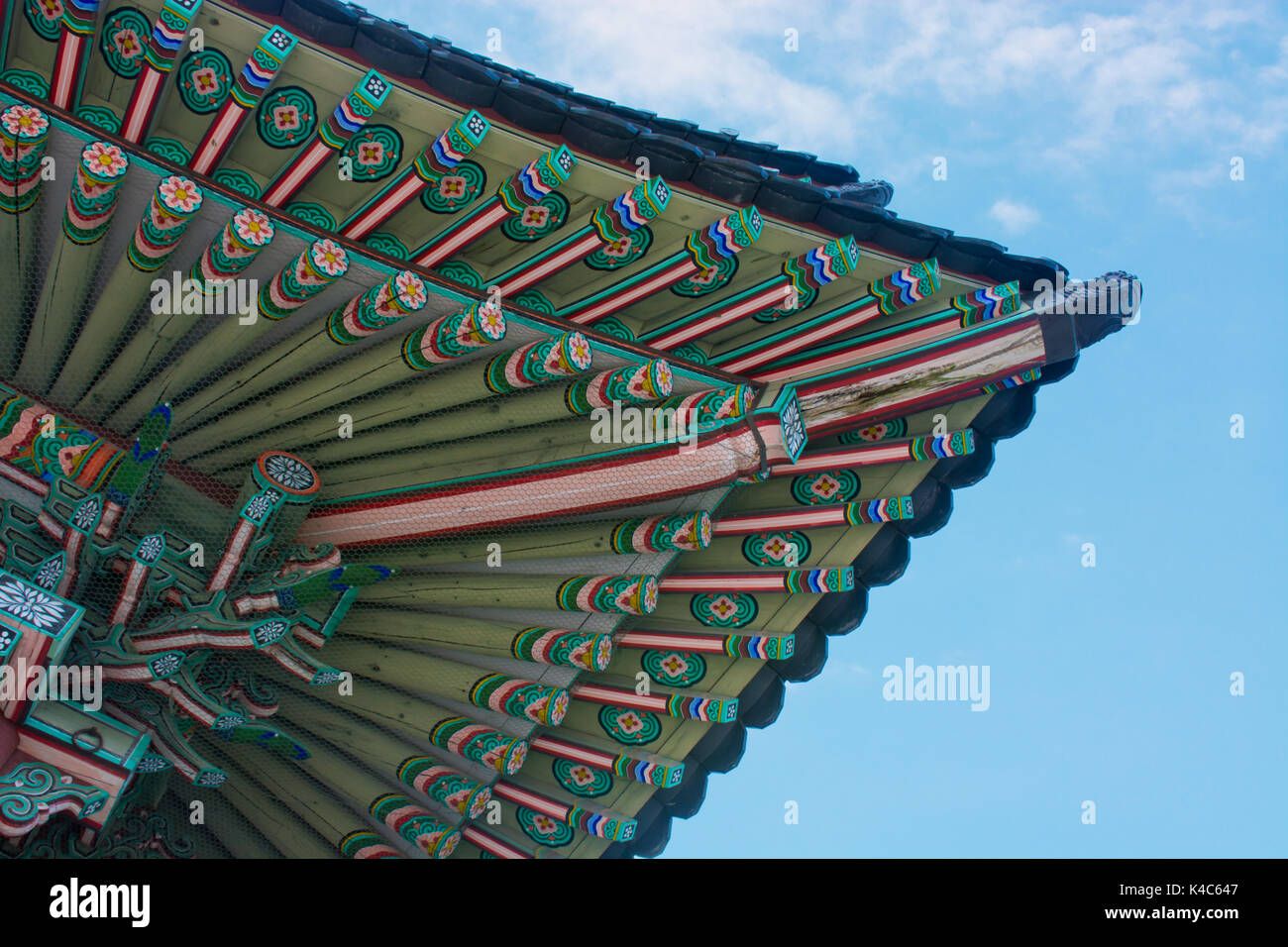 Korean roof tile hi-res stock photography and images - Alamy