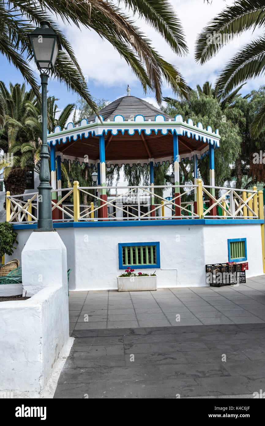 Pavilion at plaza pueblo marinero in costa teguise hi-res stock ...